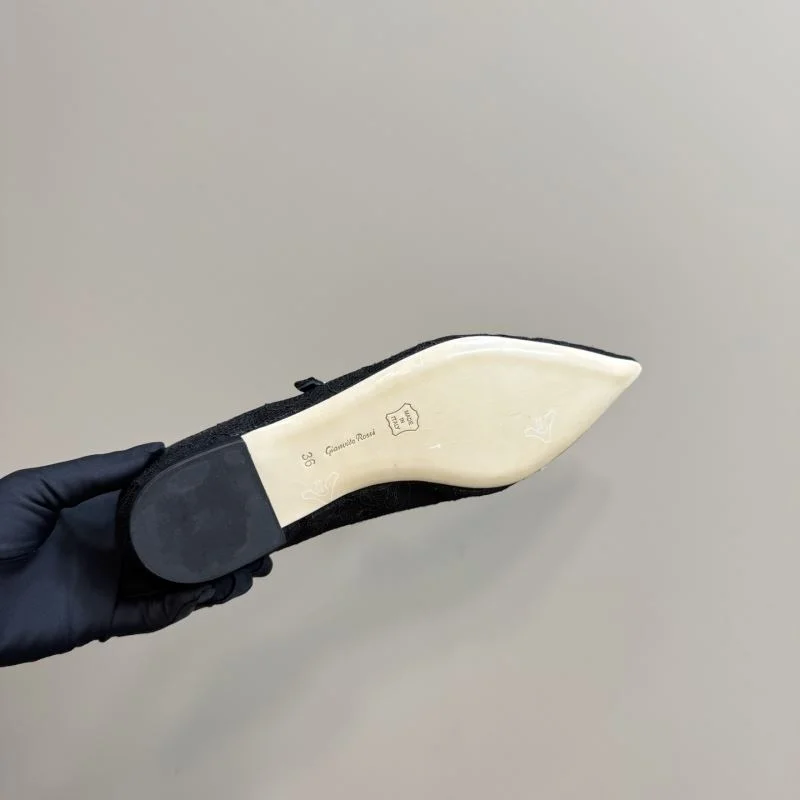 Bargain Gianvito Rossi Shoes