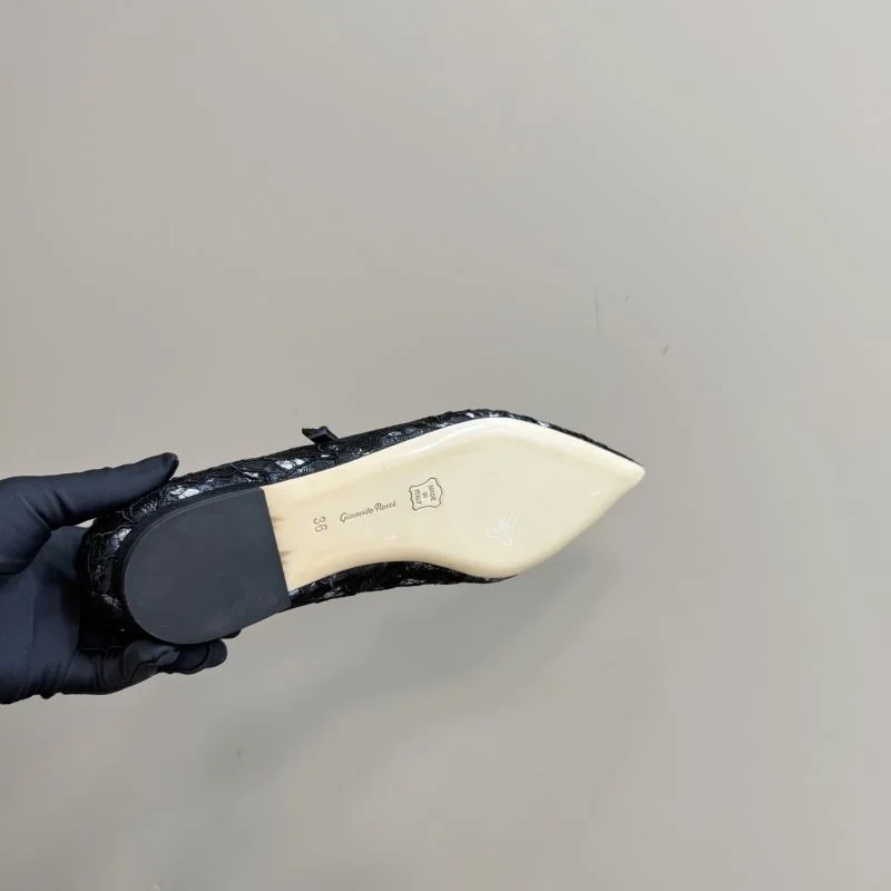 Bargain Gianvito Rossi Shoes