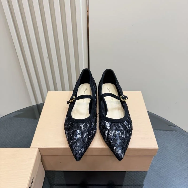 Bargain Gianvito Rossi Shoes