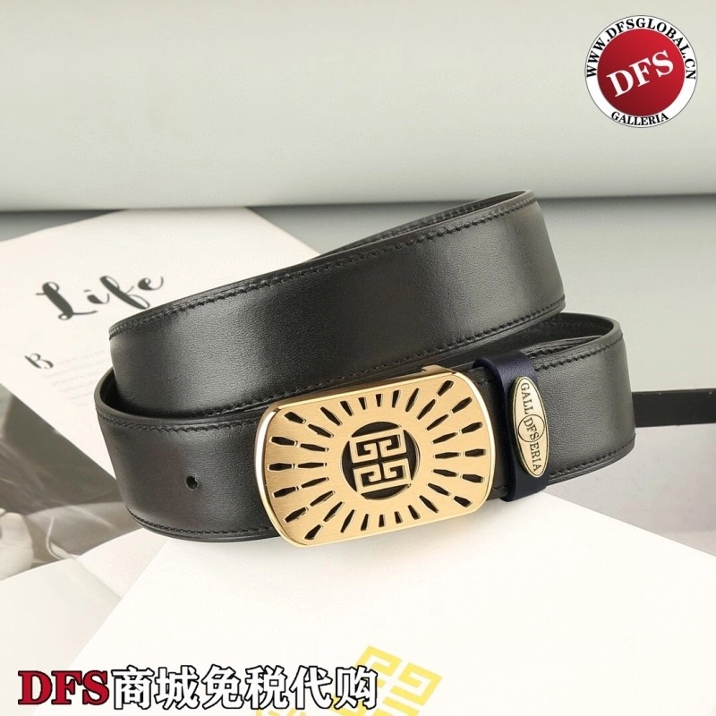 Low-cost Givenchy Belts