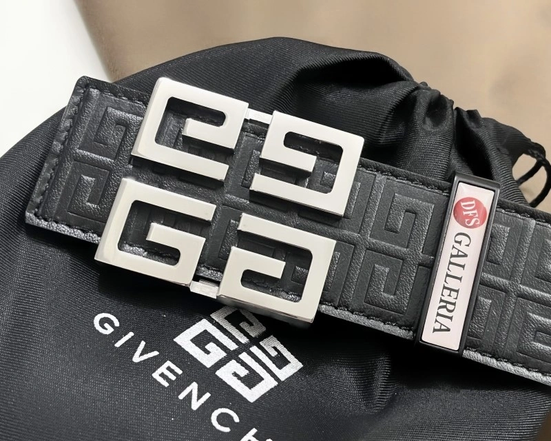 Low-cost Givenchy Belts