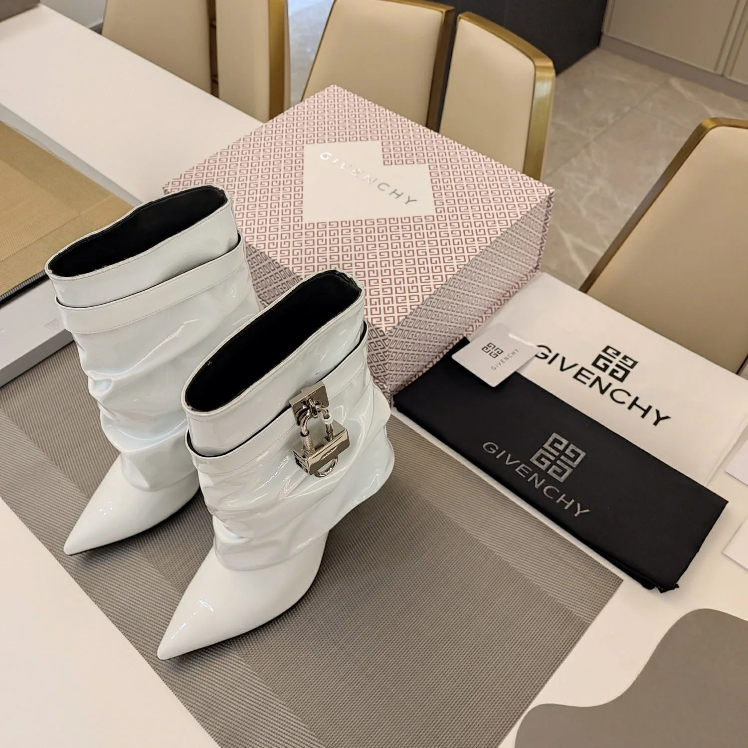 Brand-original Givenchy Boots