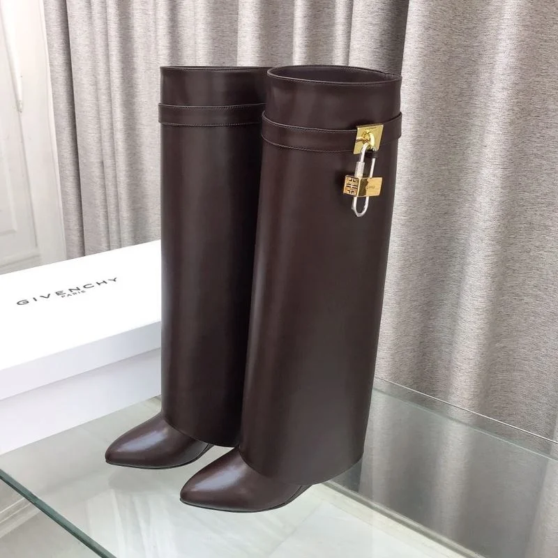 Bargain Givenchy Boots