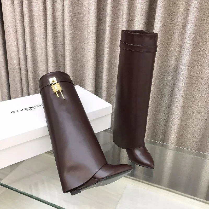 Bargain Givenchy Boots