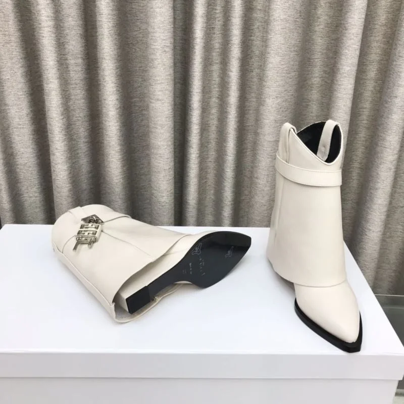 Top match Givenchy Boots