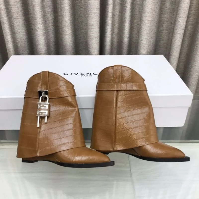 Low-cost Givenchy Boots