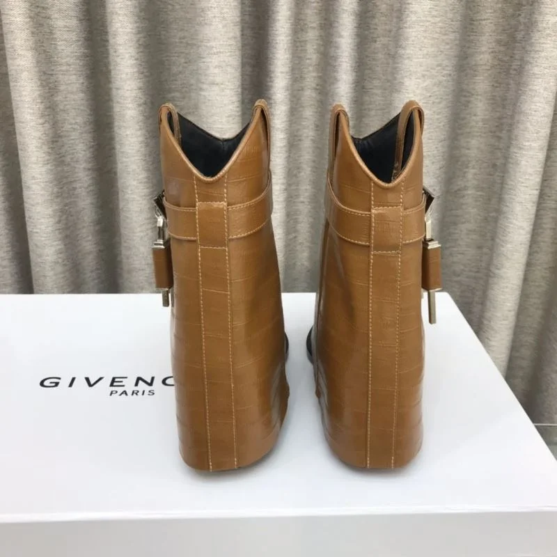 Low-cost Givenchy Boots