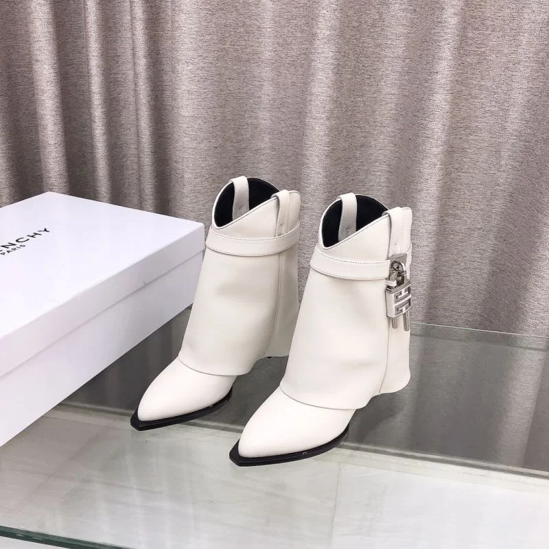 Low-cost Givenchy Boots