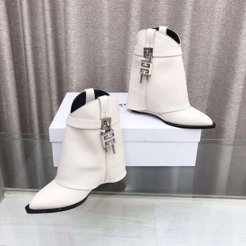 Low-cost Givenchy Boots