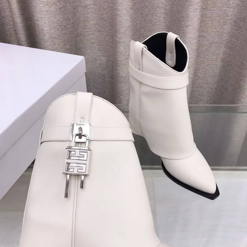 Low-cost Givenchy Boots