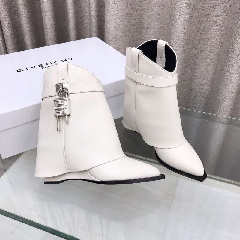 Low-cost Givenchy Boots