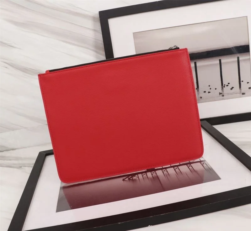 Bargain Givenchy Clutch Bags