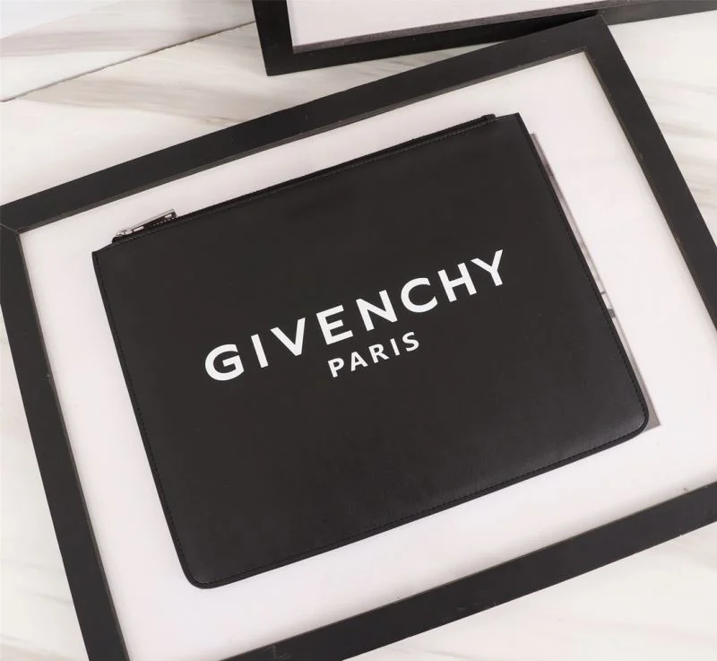 Top mirror Givenchy Clutch Bags