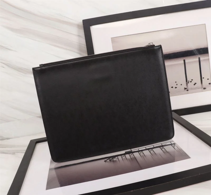Top mirror Givenchy Clutch Bags