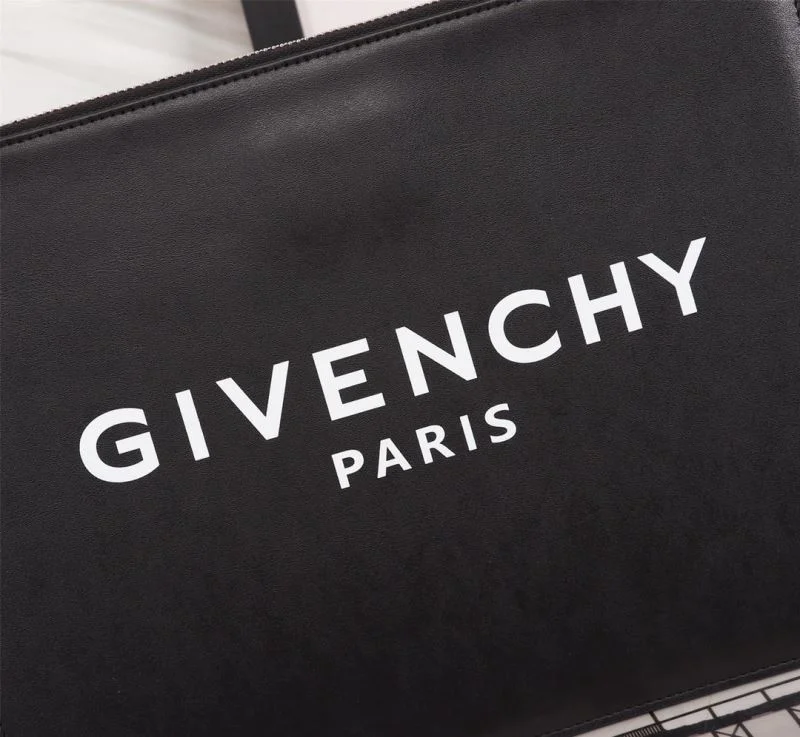 Top mirror Givenchy Clutch Bags