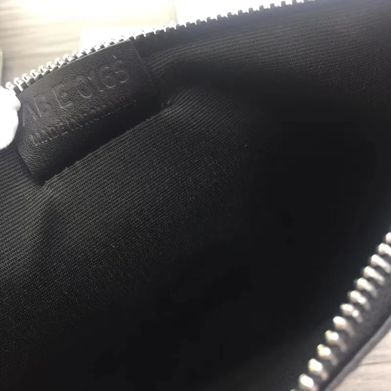 Bargain Givenchy Clutch Bags