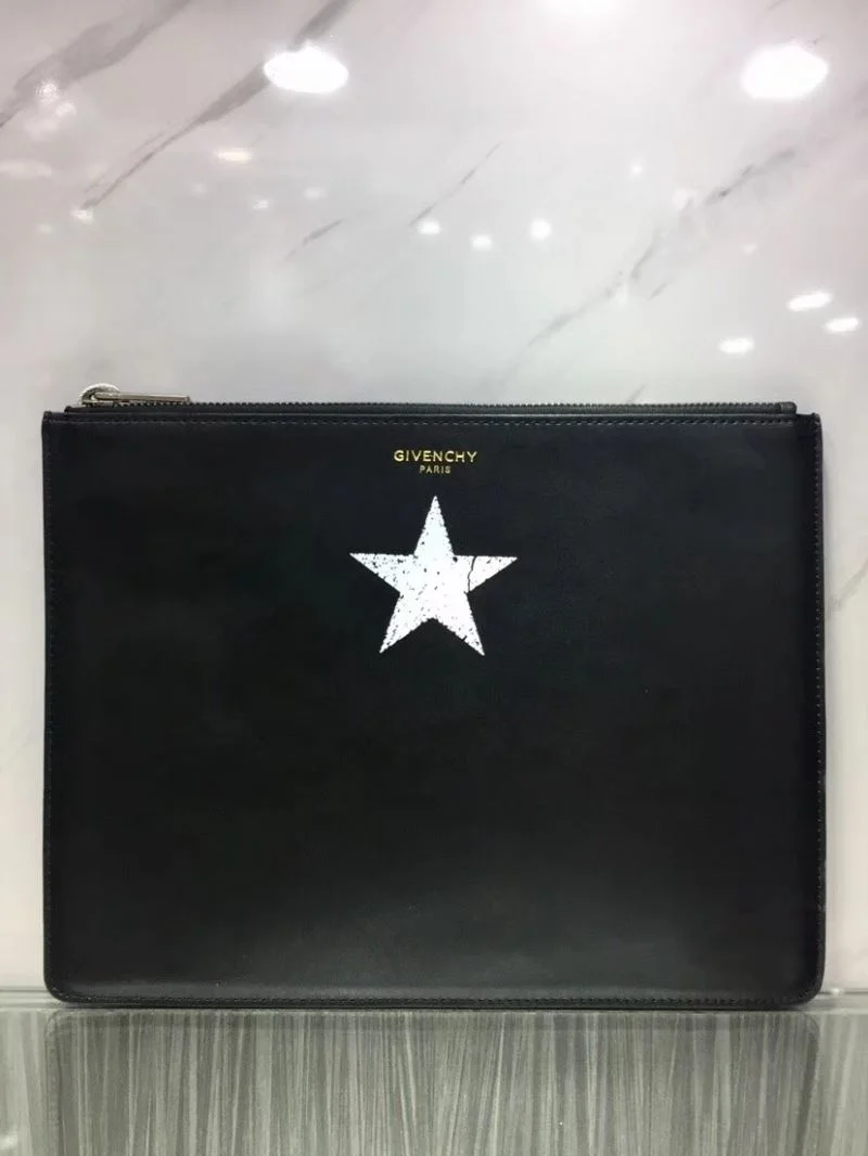 Top mirror Givenchy Clutch Bags