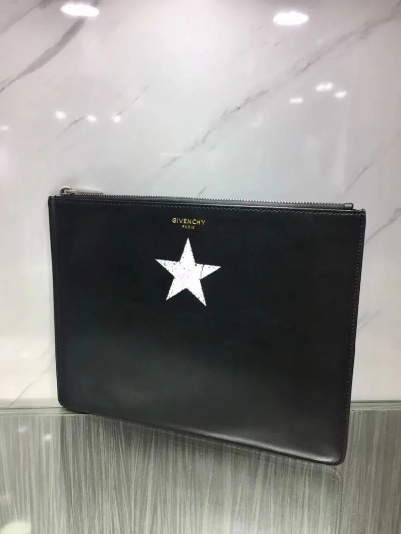 Top mirror Givenchy Clutch Bags