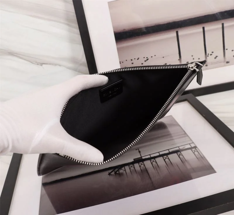 Inexpensive Givenchy Clutch Bags
