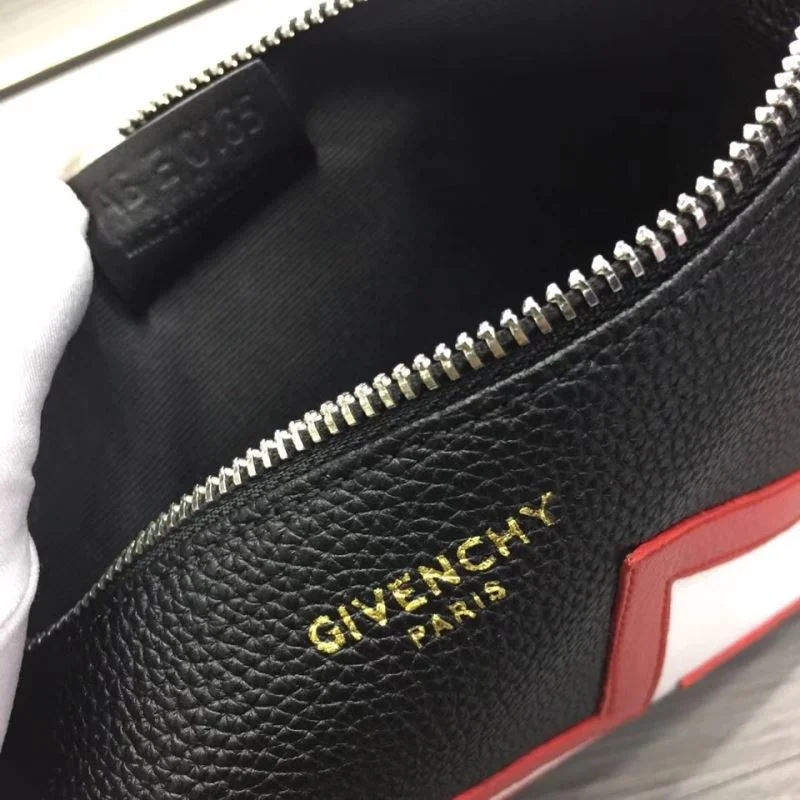 Top match Givenchy Clutch Bags