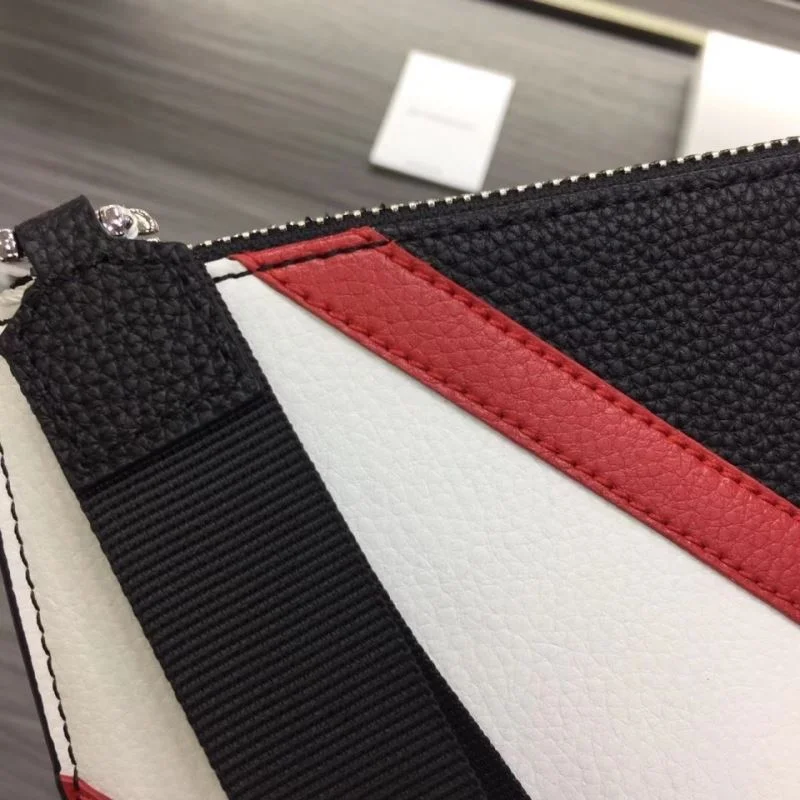 Top match Givenchy Clutch Bags