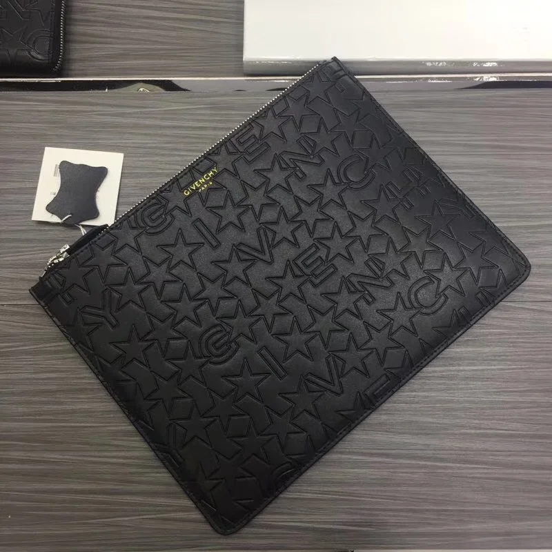 Accurate model Givenchy Clutch Bags