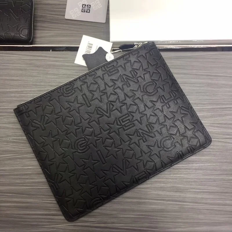Accurate model Givenchy Clutch Bags