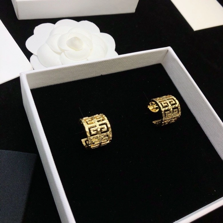 Top match Givenchy Earrings