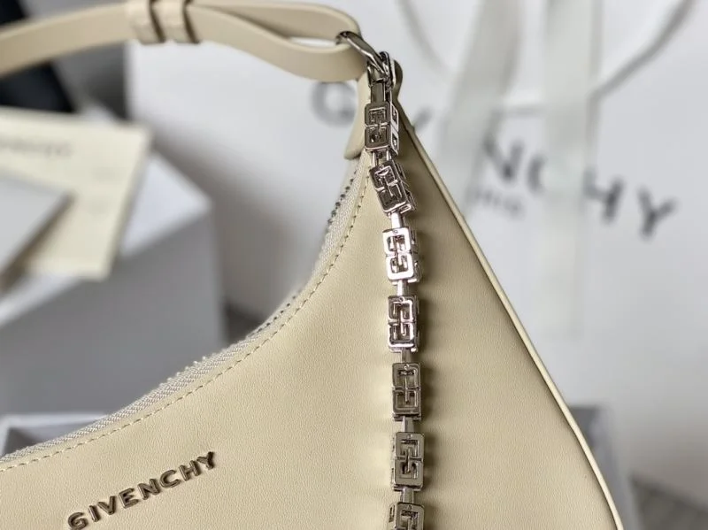 Accurate model Givenchy Hobo Bags