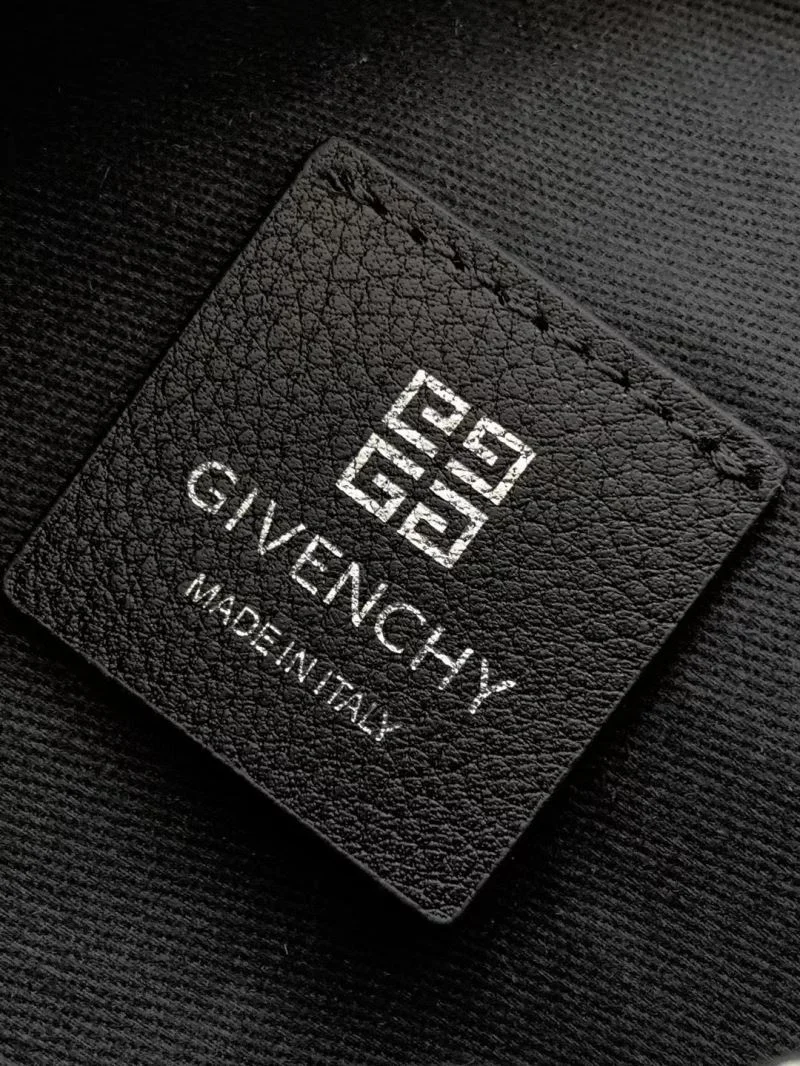 Top mirror Givenchy Hobo Bags