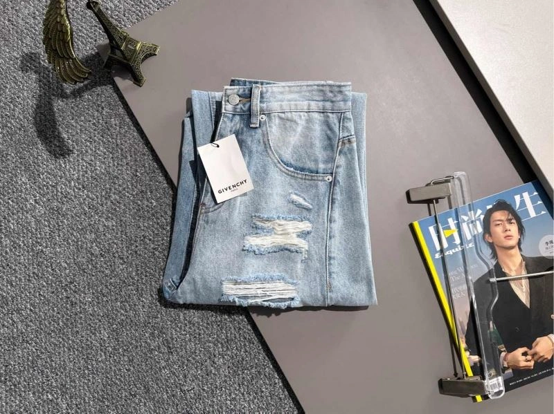 Brand-original Givenchy Jeans