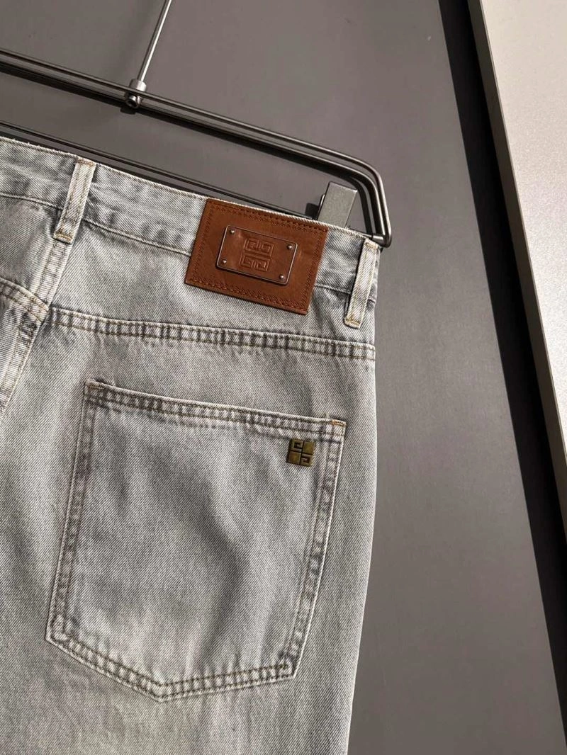 High fidelity Givenchy Jeans