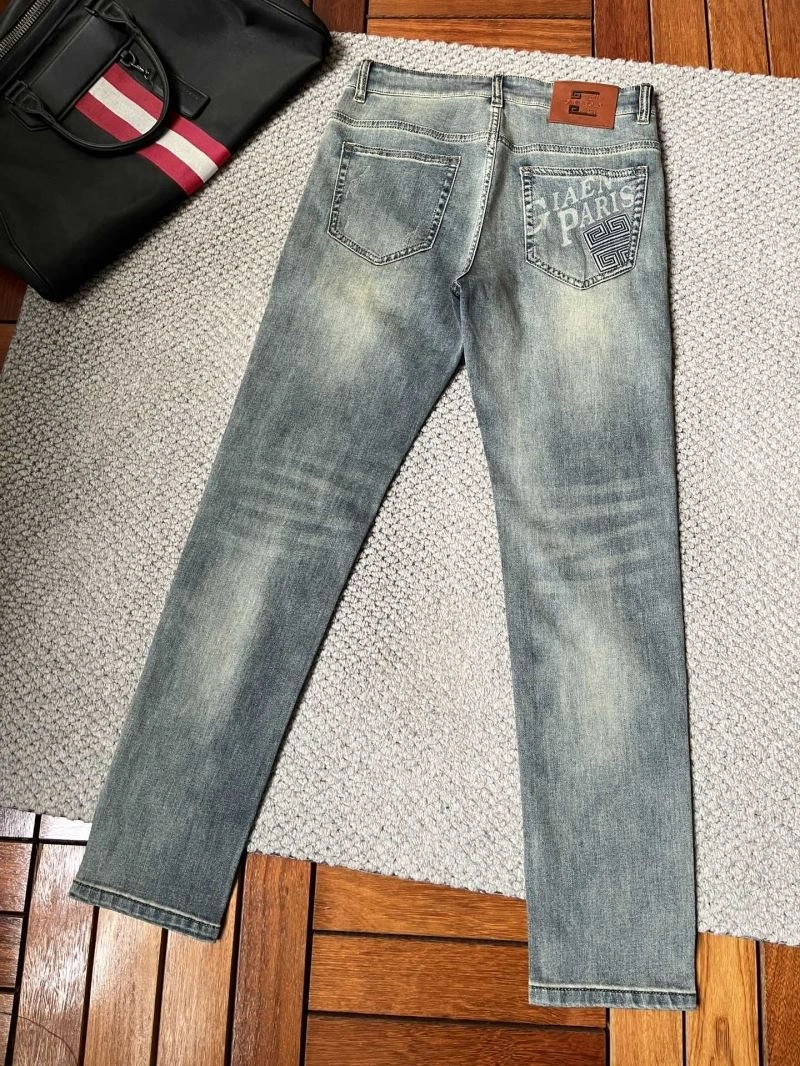 Discounted Givenchy Jeans