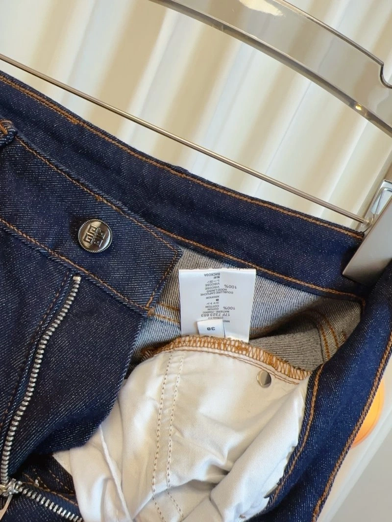 Exact replica Givenchy Jeans
