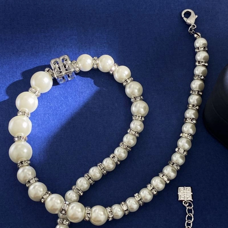 High fidelity Givenchy Necklaces