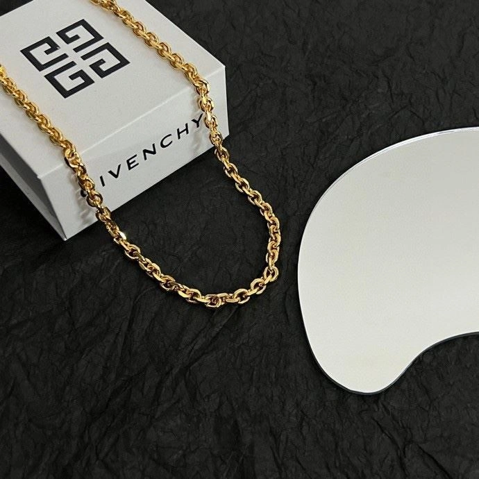 Indistinguishable Givenchy Necklaces