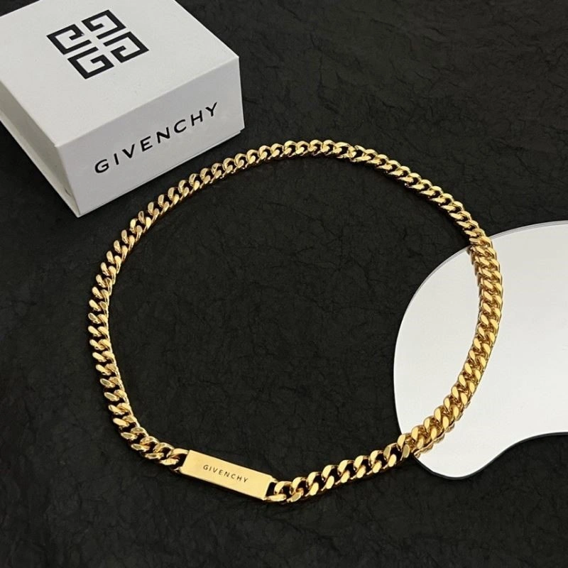 High accuracy Givenchy Necklaces