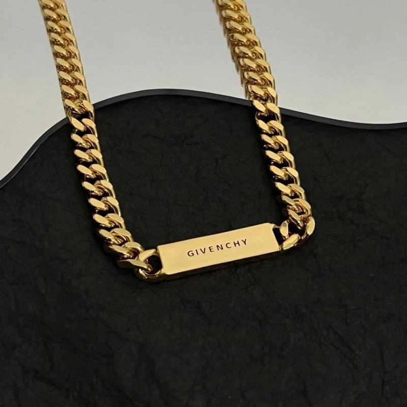 High accuracy Givenchy Necklaces