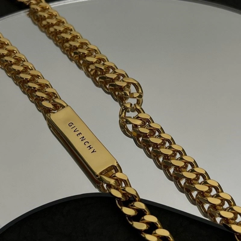 High accuracy Givenchy Necklaces