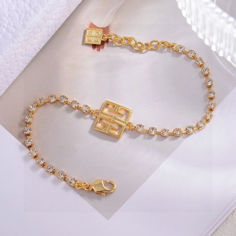 Top match Givenchy Necklaces