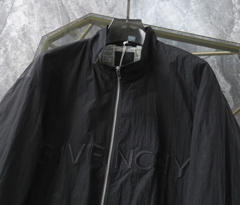 Top match Givenchy Outwear