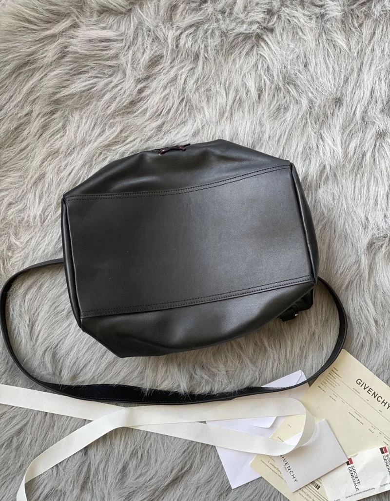 Top mirror Givenchy Pandora Bags