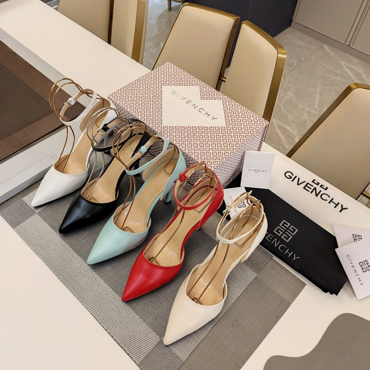 High accuracy Givenchy Sandals