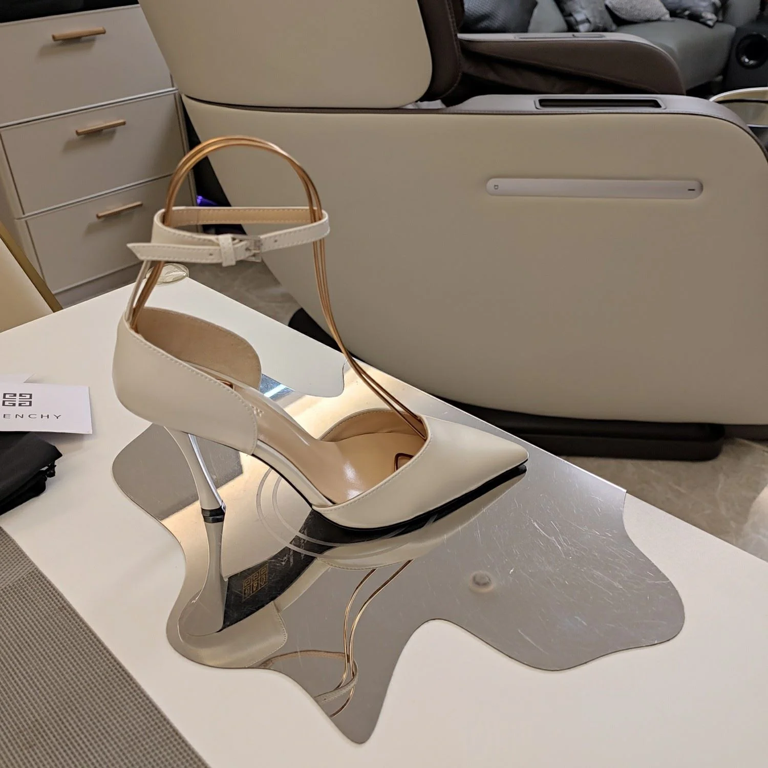 High accuracy Givenchy Sandals