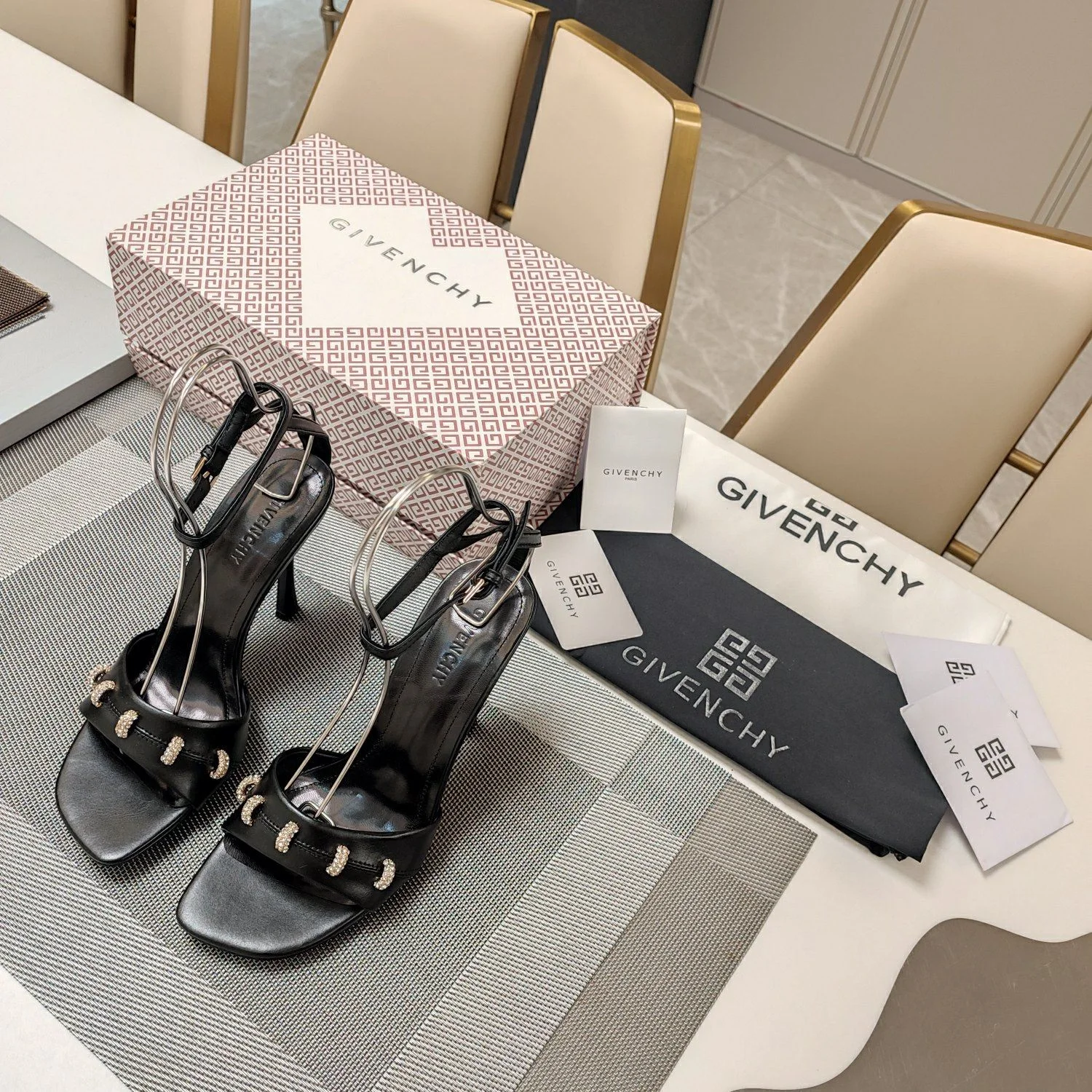 High fidelity Givenchy Sandals