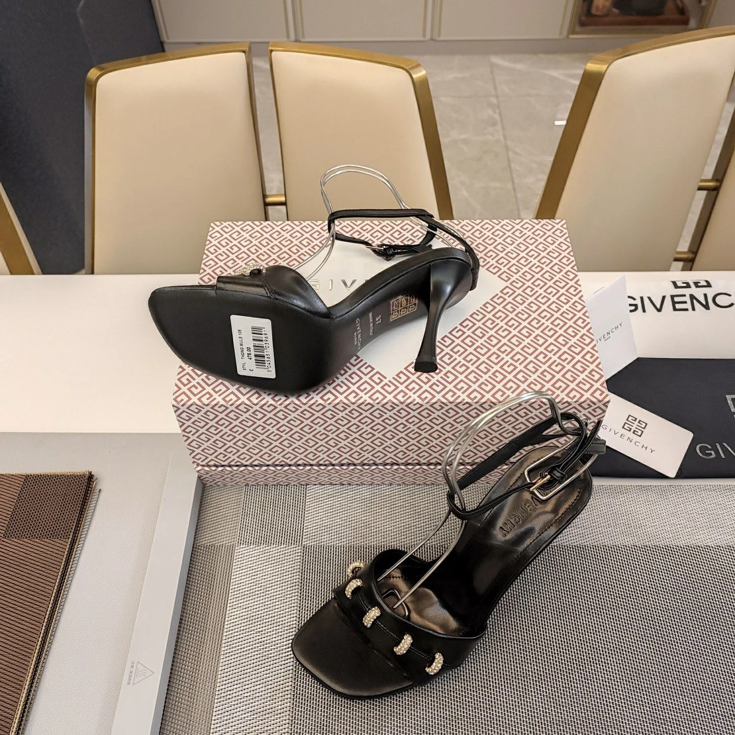 High fidelity Givenchy Sandals