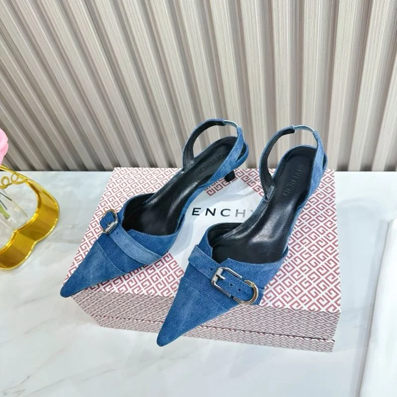 Accurate model Givenchy Sandals