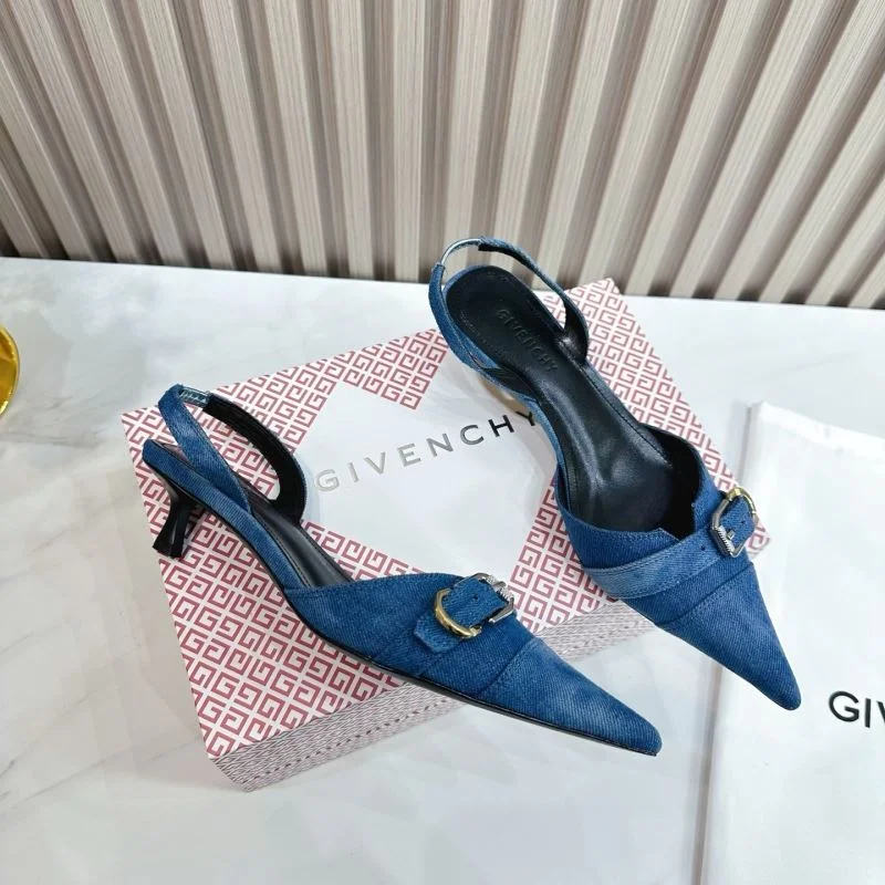 Accurate model Givenchy Sandals