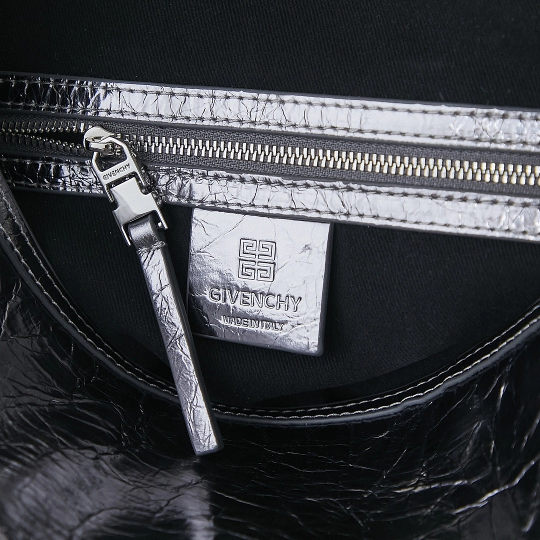 Top match Givenchy Satchel Bags