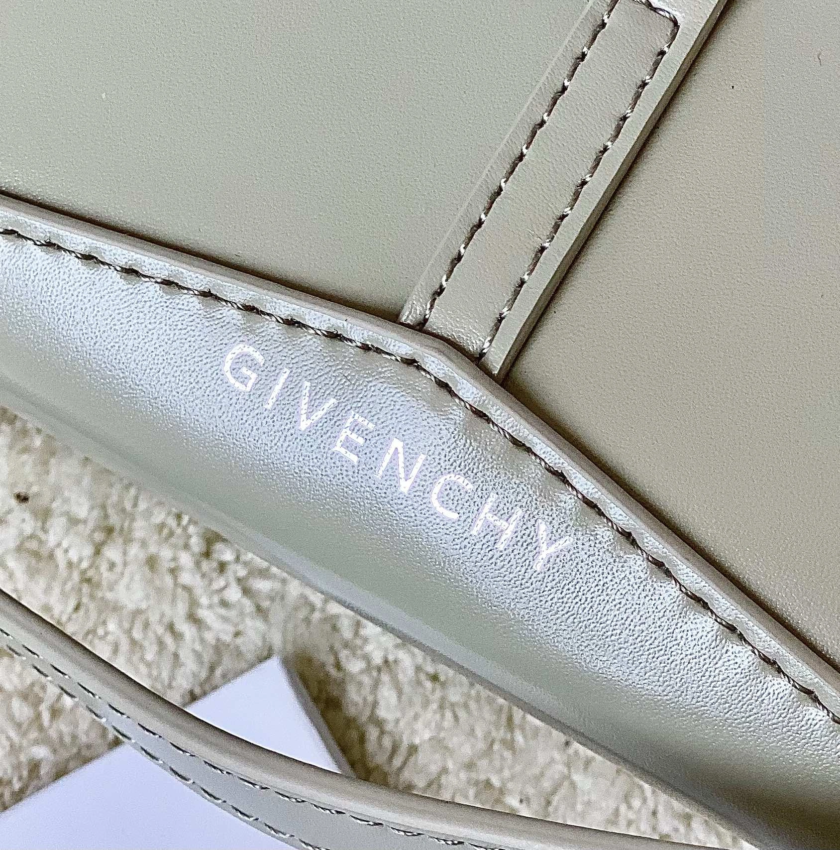 Factory-made Givenchy Satchel Bags